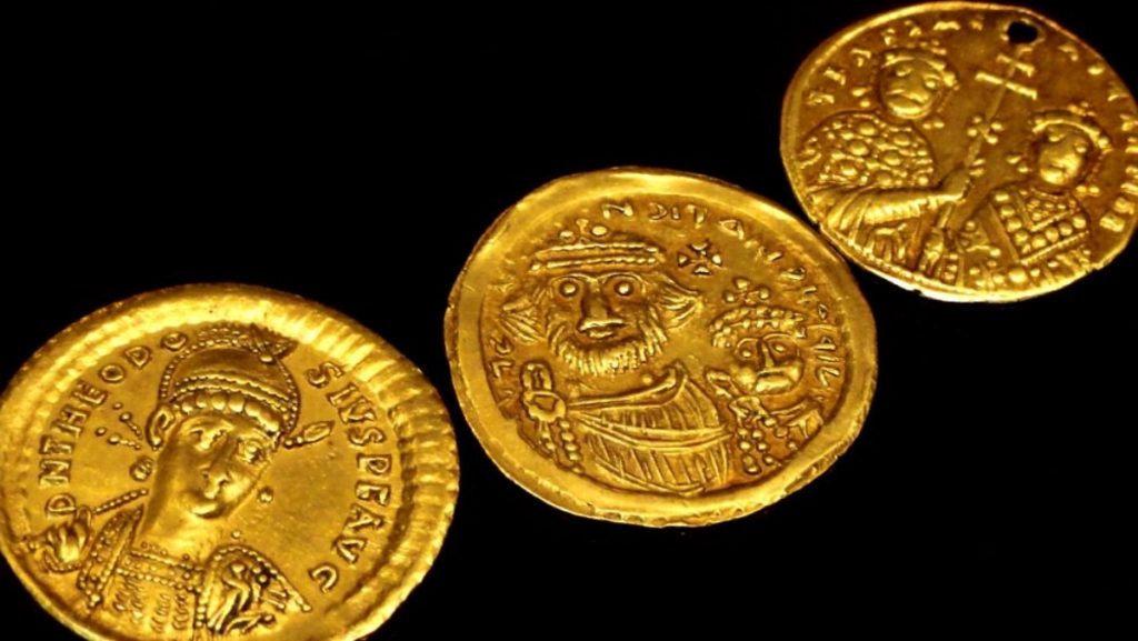 Na byzantské minci byla zobrazena supernova | VědaŽivě.cz