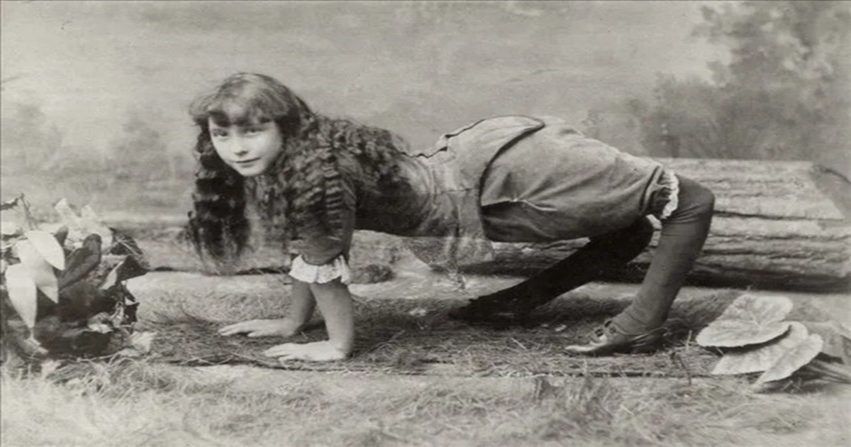 Velbloudí dívka Ella Harper: Svou kondicí fascinovala tisíce diváků