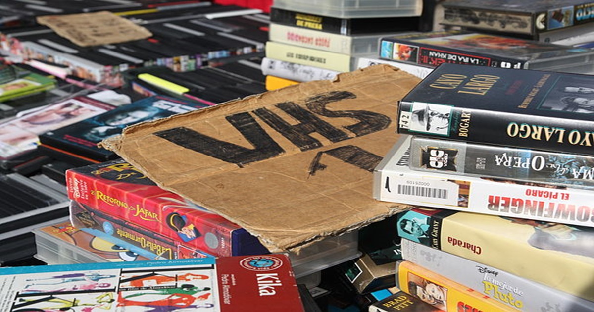 Máte doma staré VHS kazety? Dají se prodat za stovky tisíc korun