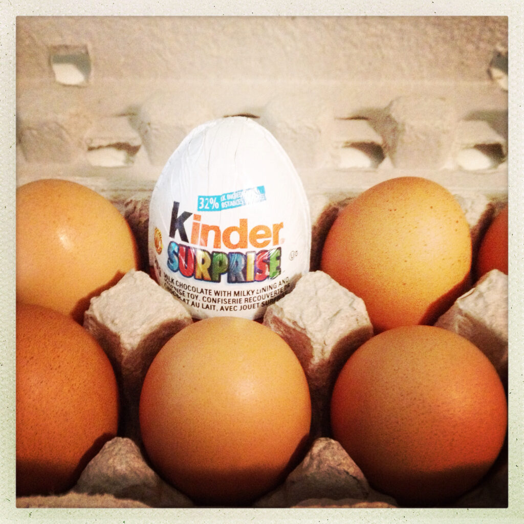 Prohledejte staré hračky! Tato nenápadná figurka z Kinder vajíčka má ...